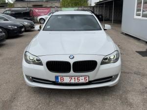 White BMW 530 2013 in Riga, with an engine capacity of 3.00 L and mileage of 265 thousand km for 10200 €, photo 21 on AUTOMOTO.COM.LV