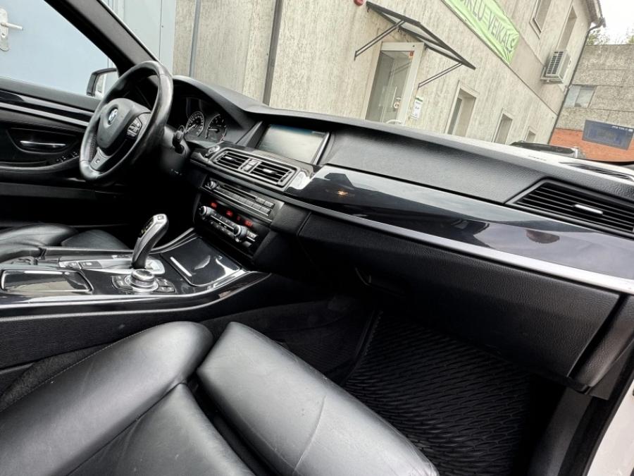 White BMW 530 2013 in Riga, with an engine capacity of 3.00 L and mileage of 265 thousand km for 10200 €, photo 33 on AUTOMOTO.COM.LV