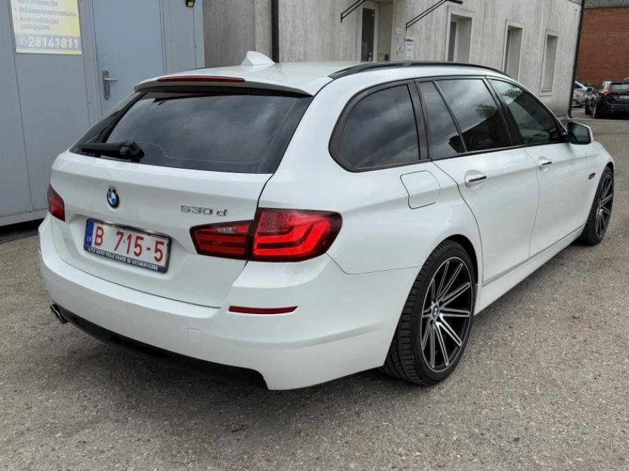 White BMW 530 2013 in Riga, with an engine capacity of 3.00 L and mileage of 265 thousand km for 10200 €, photo 35 on AUTOMOTO.COM.LV