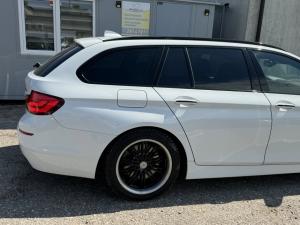 White BMW 530 2013 in Riga, with an engine capacity of 3.00 L and mileage of 265 thousand km for 10200 €, photo 49 on AUTOMOTO.COM.LV