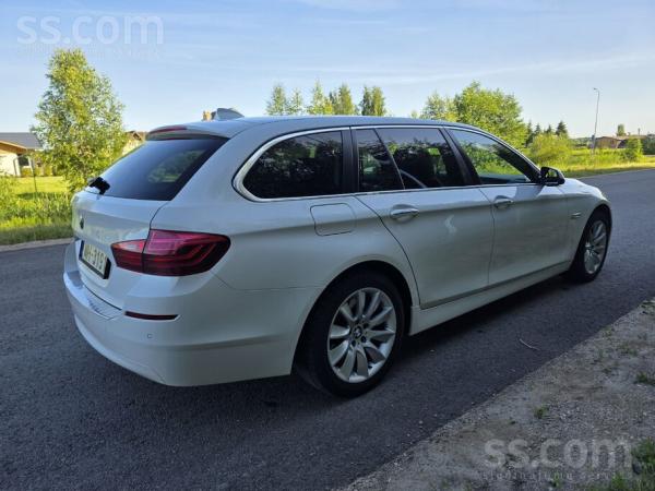 White BMW 530 2013 in Riga, with an engine capacity of 3.00 L and mileage of 372 thousand km for 12000 €, photo 8 on AUTOMOTO.COM.LV