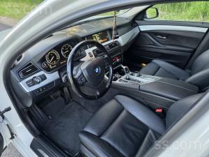 White BMW 530 2013 in Riga, with an engine capacity of 3.00 L and mileage of 372 thousand km for 12000 €, photo 11 on AUTOMOTO.COM.LV