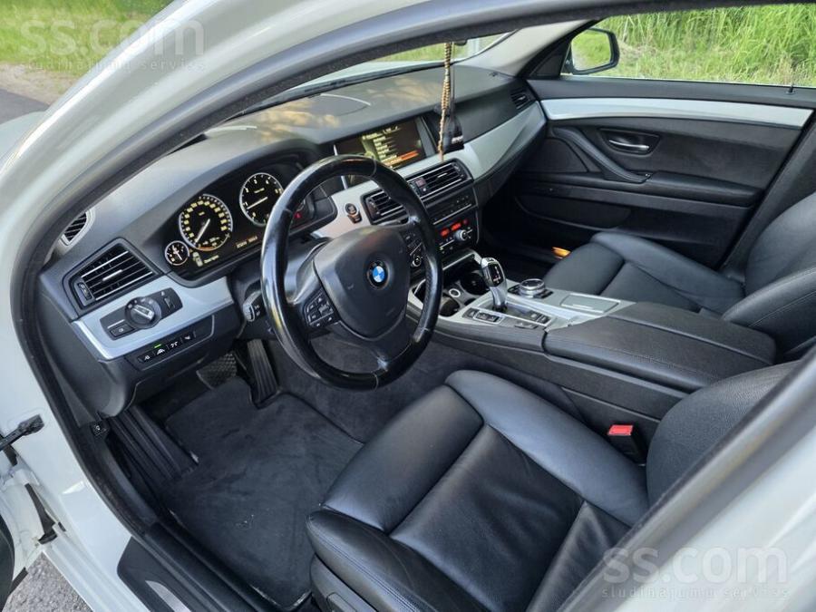 White BMW 530 2013 in Riga, with an engine capacity of 3.00 L and mileage of 372 thousand km for 12000 €, photo 11 on AUTOMOTO.COM.LV