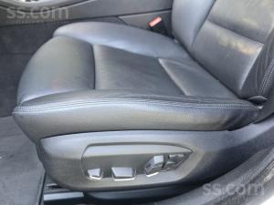 White BMW 530 2013 in Riga, with an engine capacity of 3.00 L and mileage of 372 thousand km for 12000 €, photo 12 on AUTOMOTO.COM.LV