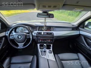 White BMW 530 2013 in Riga, with an engine capacity of 3.00 L and mileage of 372 thousand km for 12000 €, photo 15 on AUTOMOTO.COM.LV