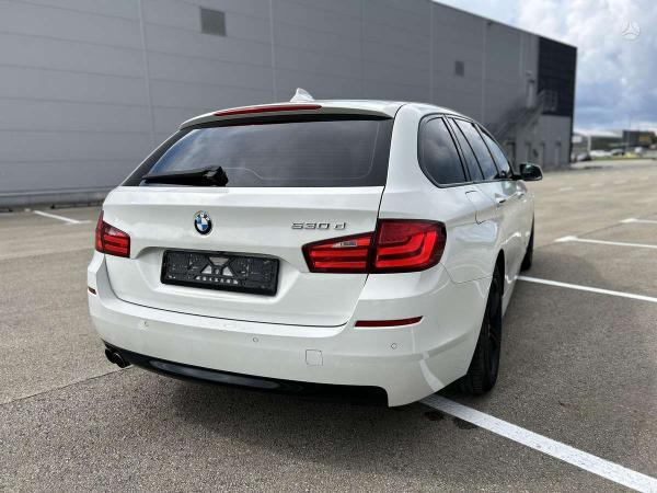 White BMW 530 2013 in Panevezys, with an engine capacity of 3.00 L and mileage of 323 thousand km for 8750 €, photo 6 on AUTOMOTO.COM.LV
