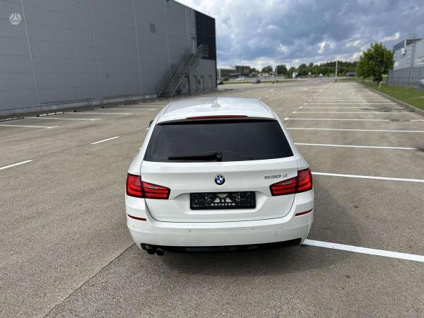 White BMW 530 2013 in Panevezys, with an engine capacity of 3.00 L and mileage of 323 thousand km for 8750 €, photo 7 on AUTOMOTO.COM.LV
