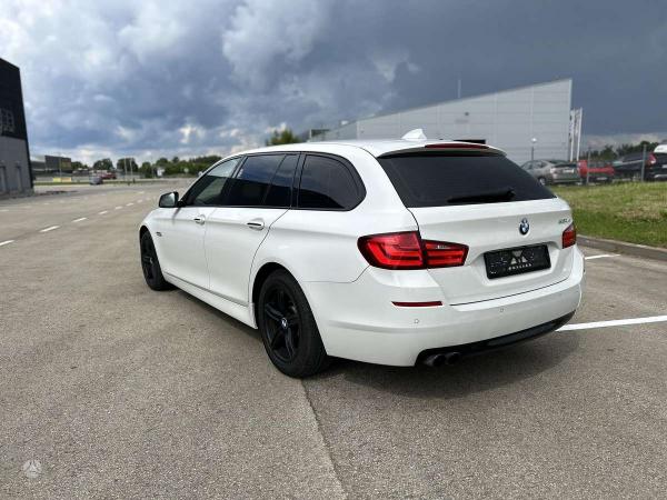 White BMW 530 2013 in Panevezys, with an engine capacity of 3.00 L and mileage of 323 thousand km for 8750 €, photo 8 on AUTOMOTO.COM.LV