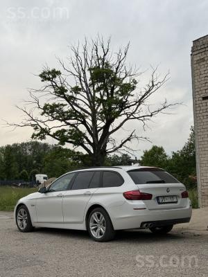 Белый БМВ 530 2013 в Валмиера, объемом двигателя 3.00 л и пробегом 225 тыс. км за 11000 €, фото 5 на AUTOMOTO.COM.LV