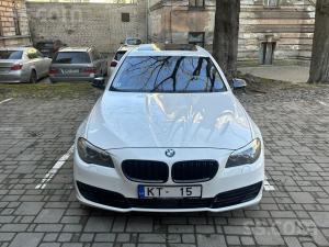 White BMW 530 2014 in Riga, with an engine capacity of 3.00 L and mileage of 334 thousand km for 12500 €, photo 3 on AUTOMOTO.COM.LV