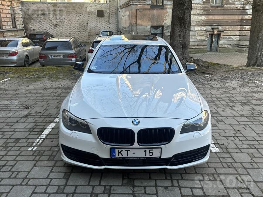 White BMW 530 2014 in Riga, with an engine capacity of 3.00 L and mileage of 334 thousand km for 12500 €, photo 3 on AUTOMOTO.COM.LV