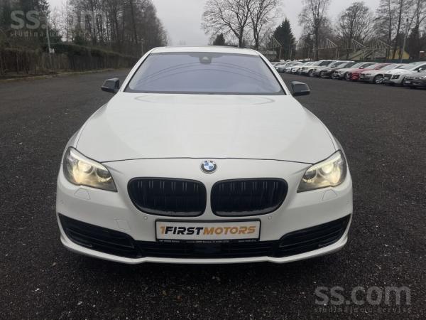 White BMW 530 2014 in Riga, with an engine capacity of 3.00 L and mileage of 338 thousand km for 10950 €, photo 5 on AUTOMOTO.COM.LV