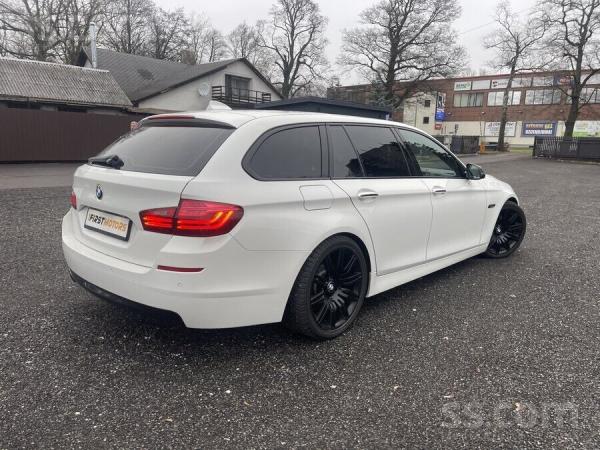 Balts BMW 530 2014 Rīga, ar dzinēja tilpumu 3.00 L un nobraukumu 338 tūkst. km par 10950 €, foto 4 vietnē AUTOMOTO.COM.LV