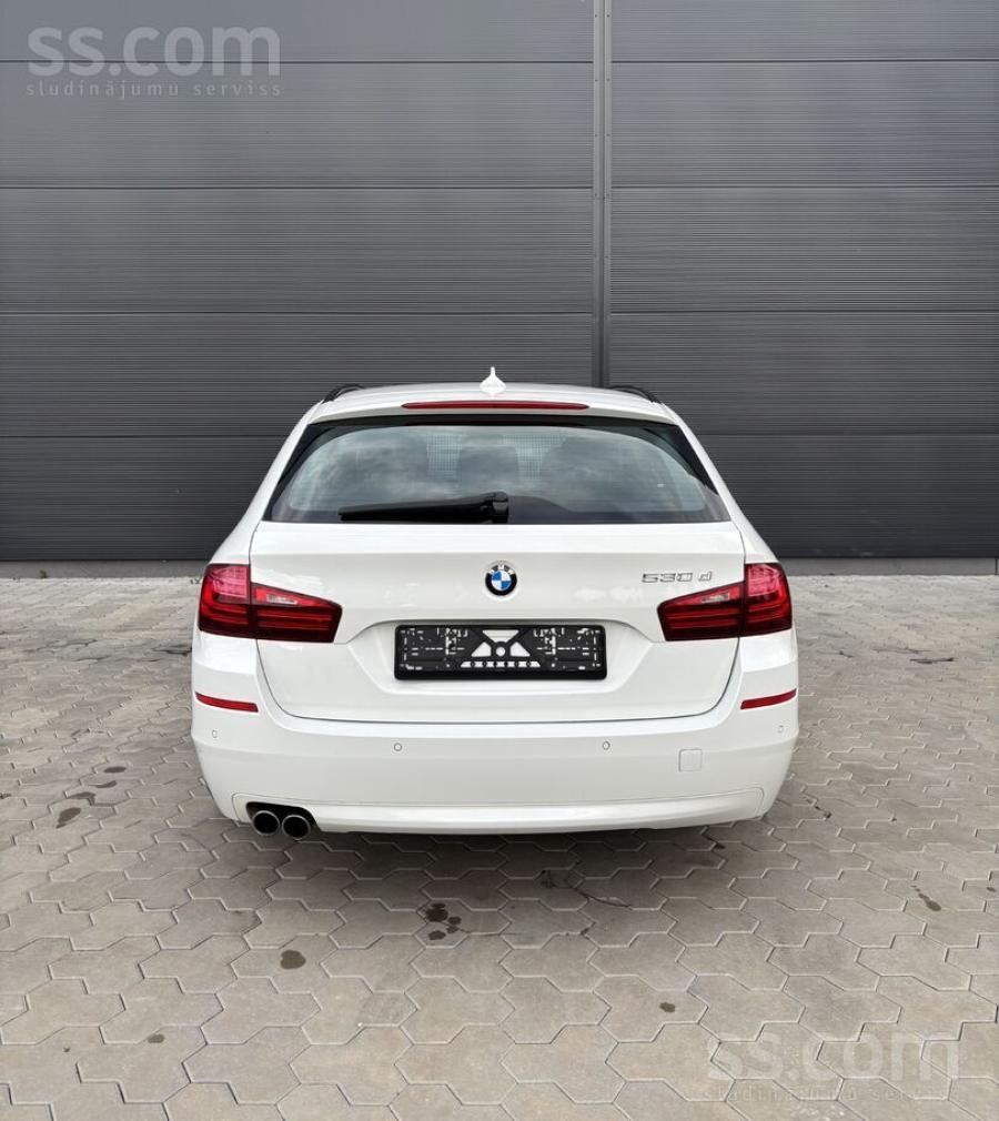 Balts BMW 530 2014 Rīga, ar dzinēja tilpumu 3.00 L un nobraukumu 270 tūkst. km par 10990 €, foto 3 vietnē AUTOMOTO.COM.LV