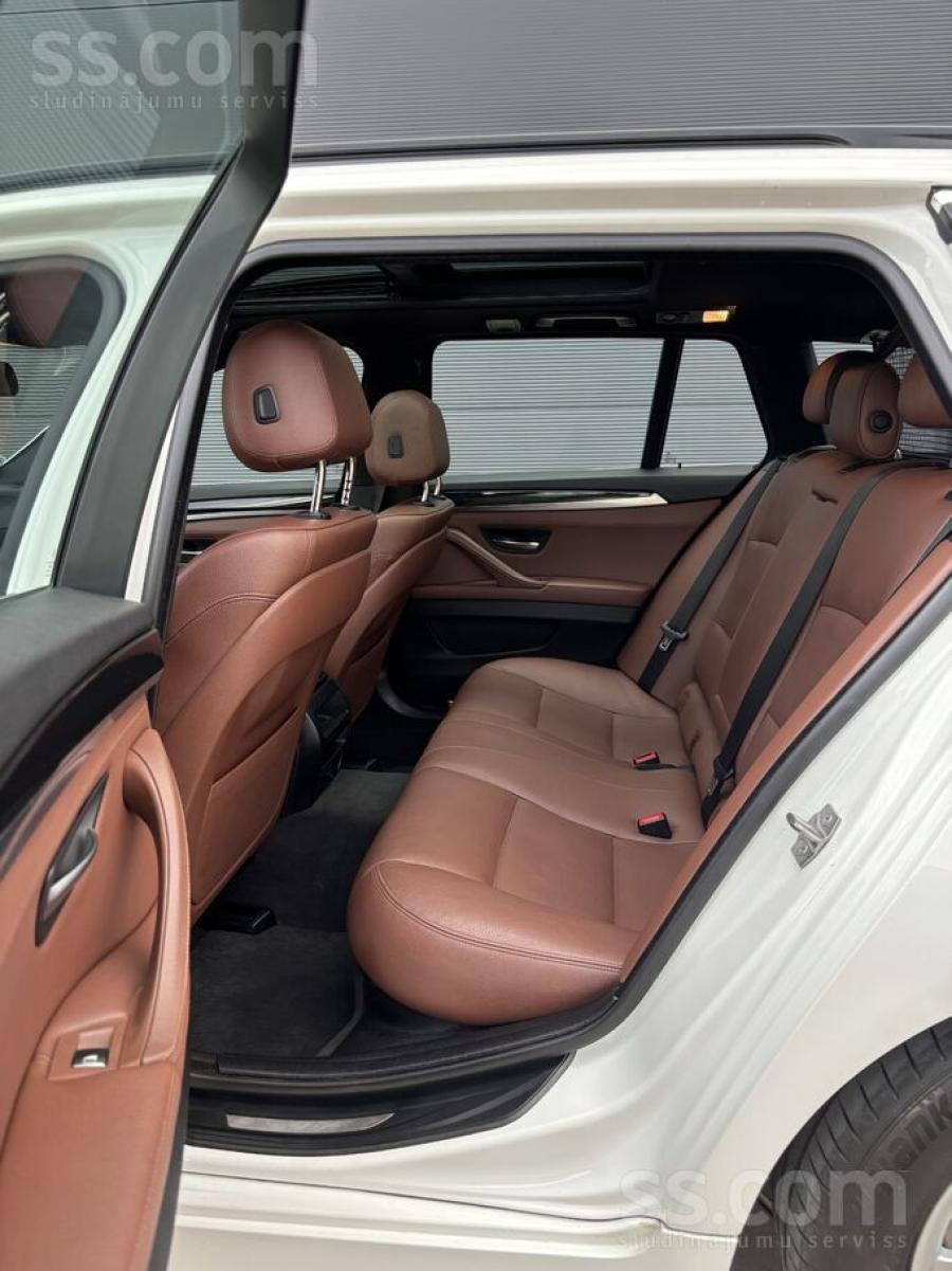 Balts BMW 530 2014 Rīga, ar dzinēja tilpumu 3.00 L un nobraukumu 270 tūkst. km par 10990 €, foto 12 vietnē AUTOMOTO.COM.LV