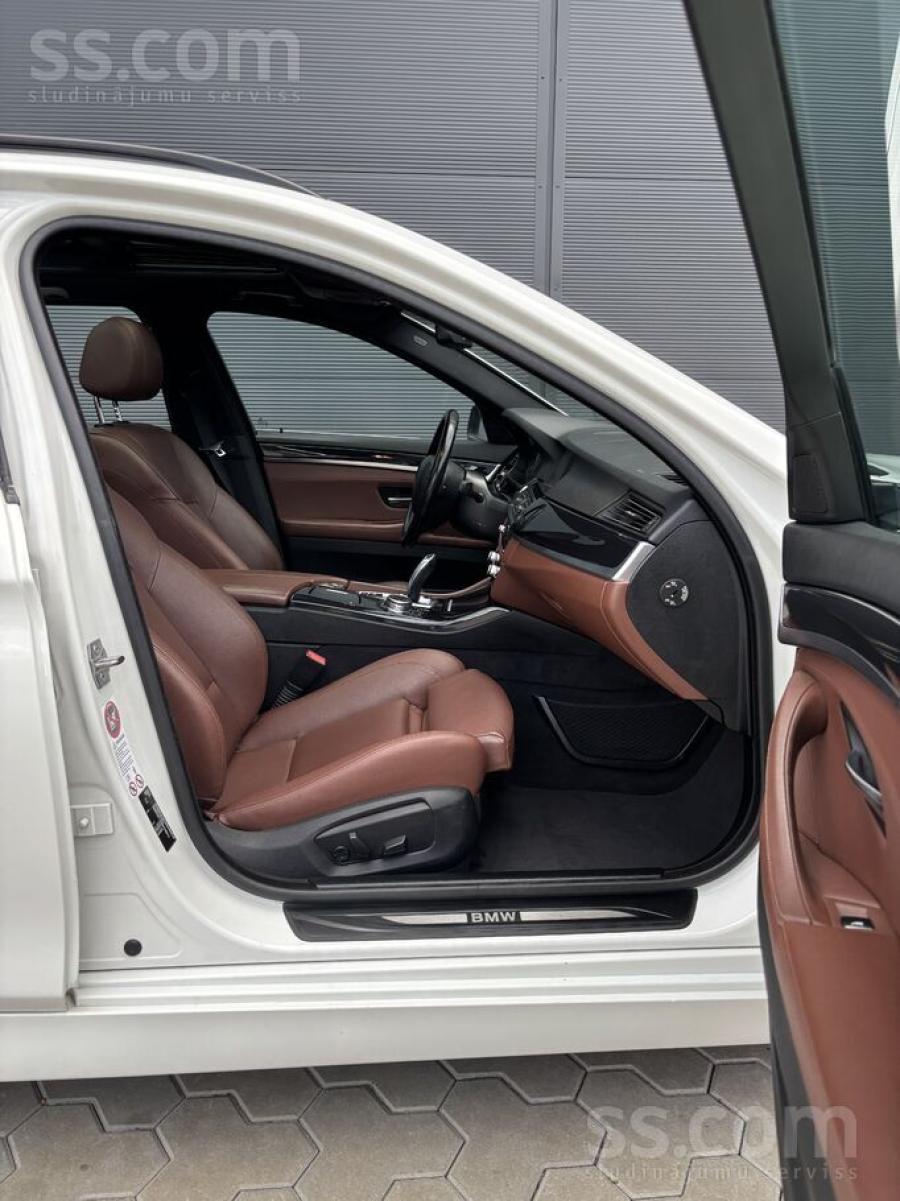 Balts BMW 530 2014 Rīga, ar dzinēja tilpumu 3.00 L un nobraukumu 270 tūkst. km par 10990 €, foto 13 vietnē AUTOMOTO.COM.LV