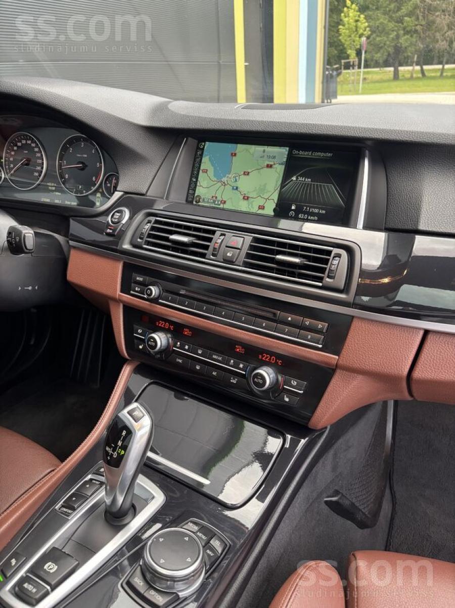 Balts BMW 530 2014 Rīga, ar dzinēja tilpumu 3.00 L un nobraukumu 270 tūkst. km par 10990 €, foto 17 vietnē AUTOMOTO.COM.LV
