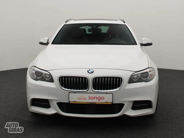 White BMW 530 2014 in Vilnius, with an engine capacity of 3.00 L and mileage of 247 thousand km for 12999 €, photo 3 on AUTOMOTO.COM.LV