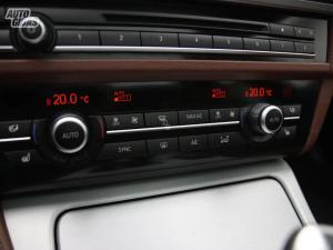 Белый БМВ 530 2014 в Вильнюс, объемом двигателя 3.00 л и пробегом 247 тыс. км за 12999 €, фото 21 на AUTOMOTO.COM.LV