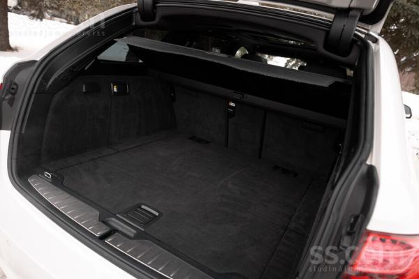 White BMW 530 2014 in Jelgava, with an engine capacity of 3.00 L and mileage of 334 thousand km for 13500 €, photo 5 on AUTOMOTO.COM.LV