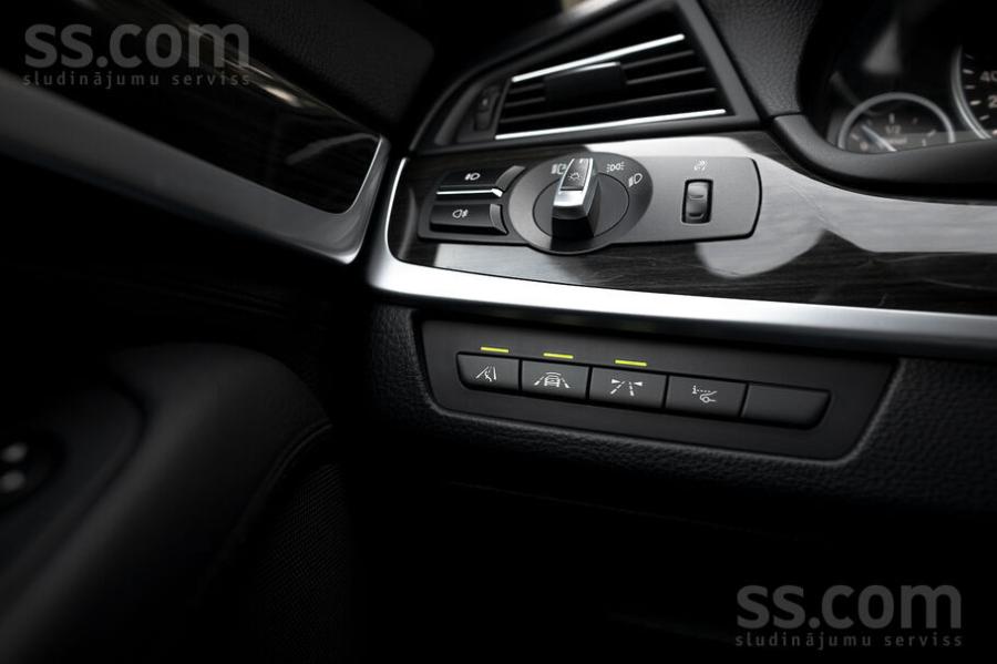 Balts BMW 530 2014 Jelgava, ar dzinēja tilpumu 3.00 L un nobraukumu 334 tūkst. km par 13500 €, foto 20 vietnē AUTOMOTO.COM.LV