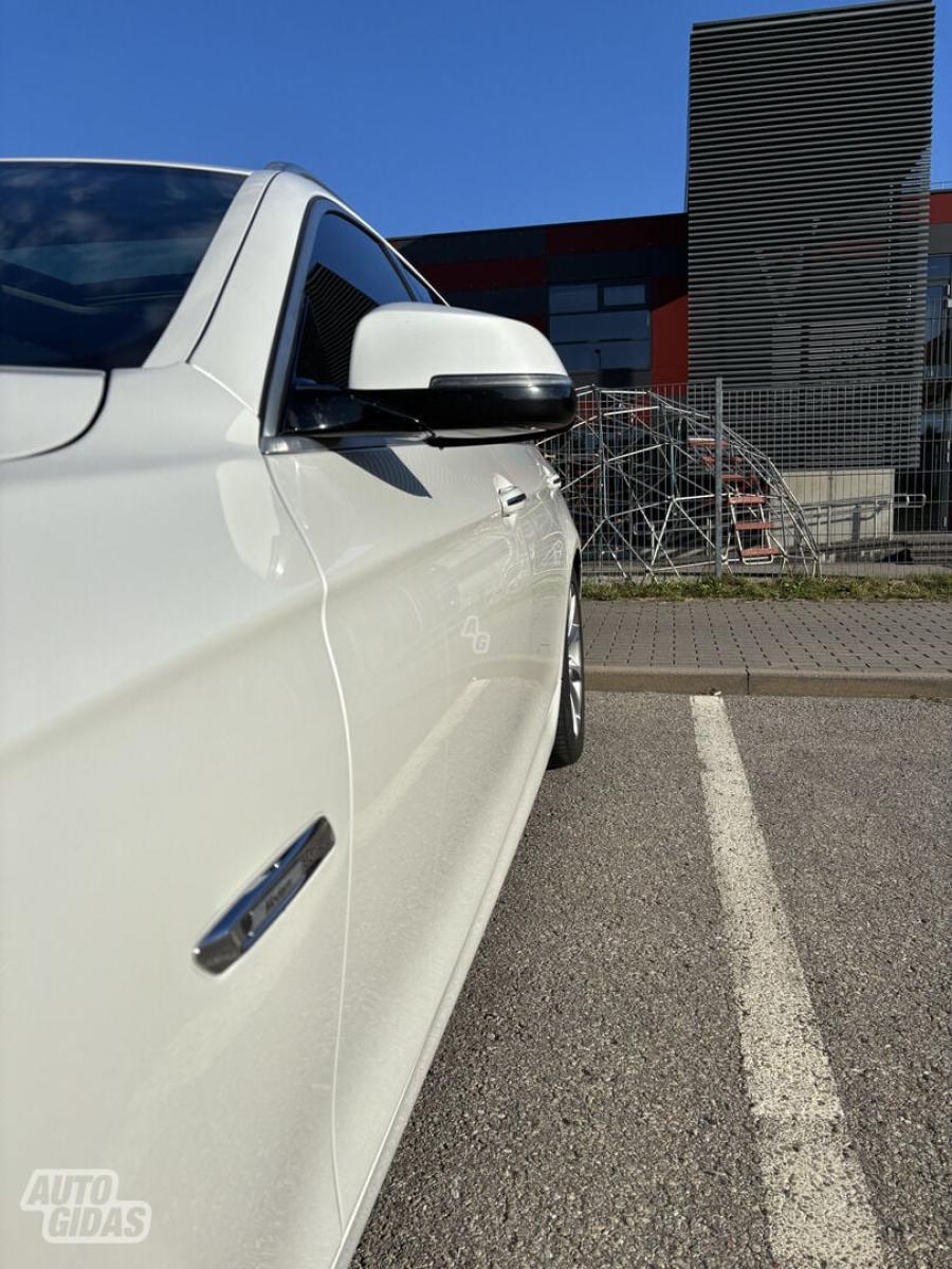 White BMW 530 2014 in Vilnius, with an engine capacity of 3.00 L and mileage of 218 thousand km for 14200 €, photo 10 on AUTOMOTO.COM.LV