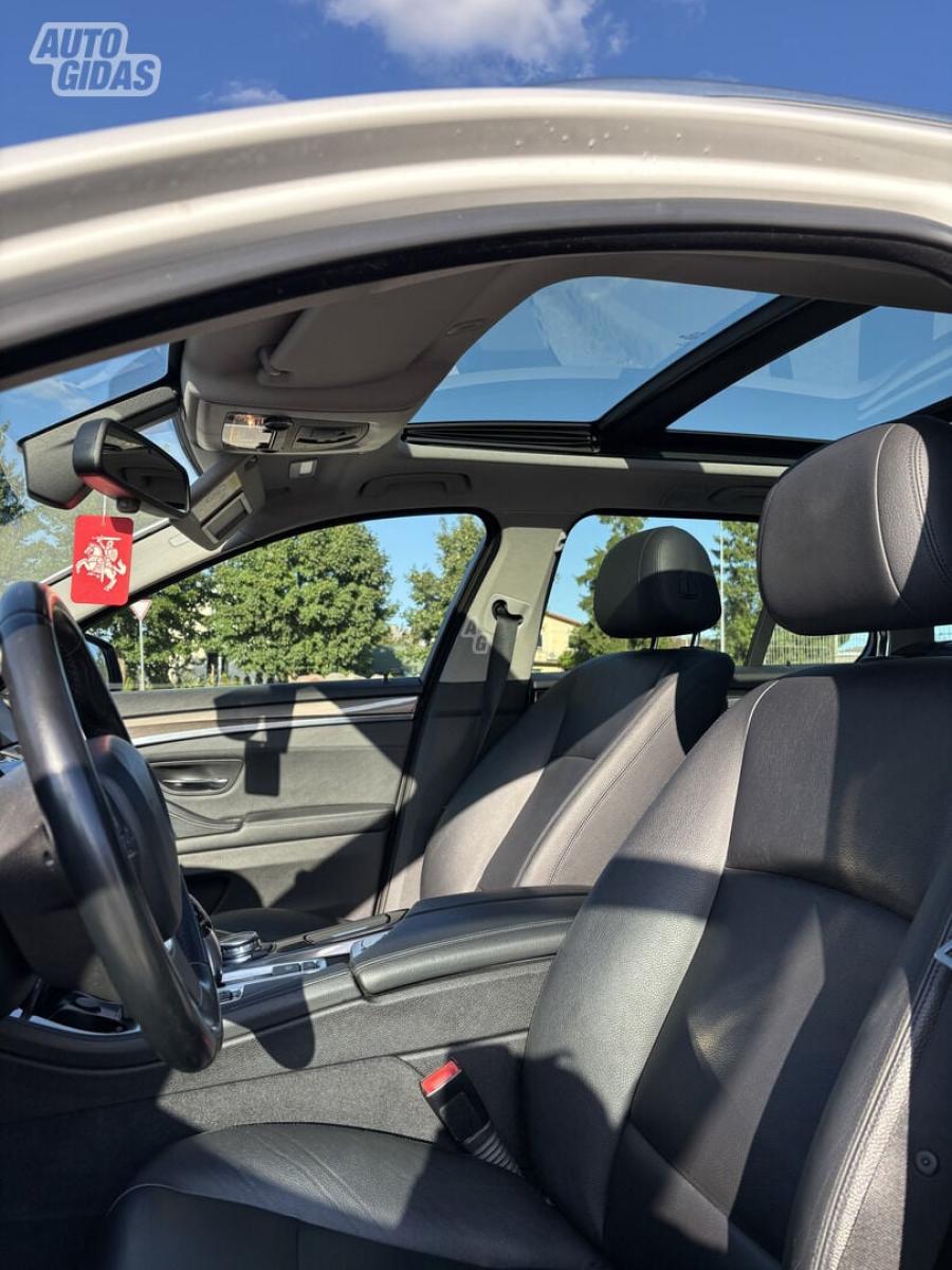 White BMW 530 2014 in Vilnius, with an engine capacity of 3.00 L and mileage of 218 thousand km for 14200 €, photo 25 on AUTOMOTO.COM.LV