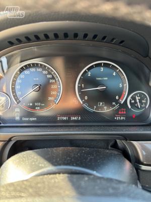 White BMW 530 2014 in Vilnius, with an engine capacity of 3.00 L and mileage of 218 thousand km for 14200 €, photo 26 on AUTOMOTO.COM.LV