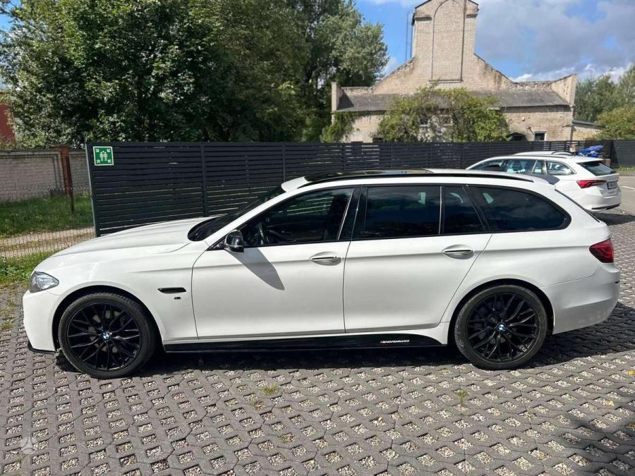 Balts BMW 530 2014 Panevēža, ar dzinēja tilpumu 2.99 L un nobraukumu 277 tūkst. km par 11950 €, foto 16 vietnē AUTOMOTO.COM.LV