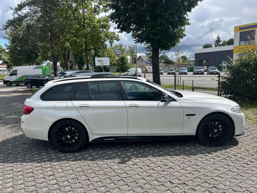 Balts BMW 530 2014 Panevēža, ar dzinēja tilpumu 2.99 L un nobraukumu 277 tūkst. km par 11950 €, foto 18 vietnē AUTOMOTO.COM.LV