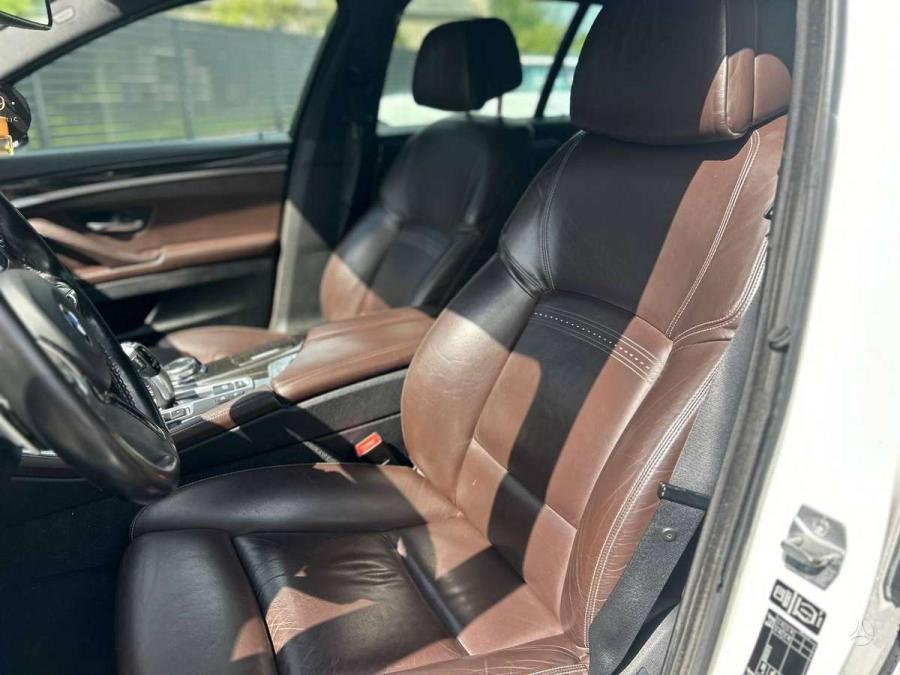 Balts BMW 530 2014 Panevēža, ar dzinēja tilpumu 2.99 L un nobraukumu 277 tūkst. km par 11950 €, foto 22 vietnē AUTOMOTO.COM.LV