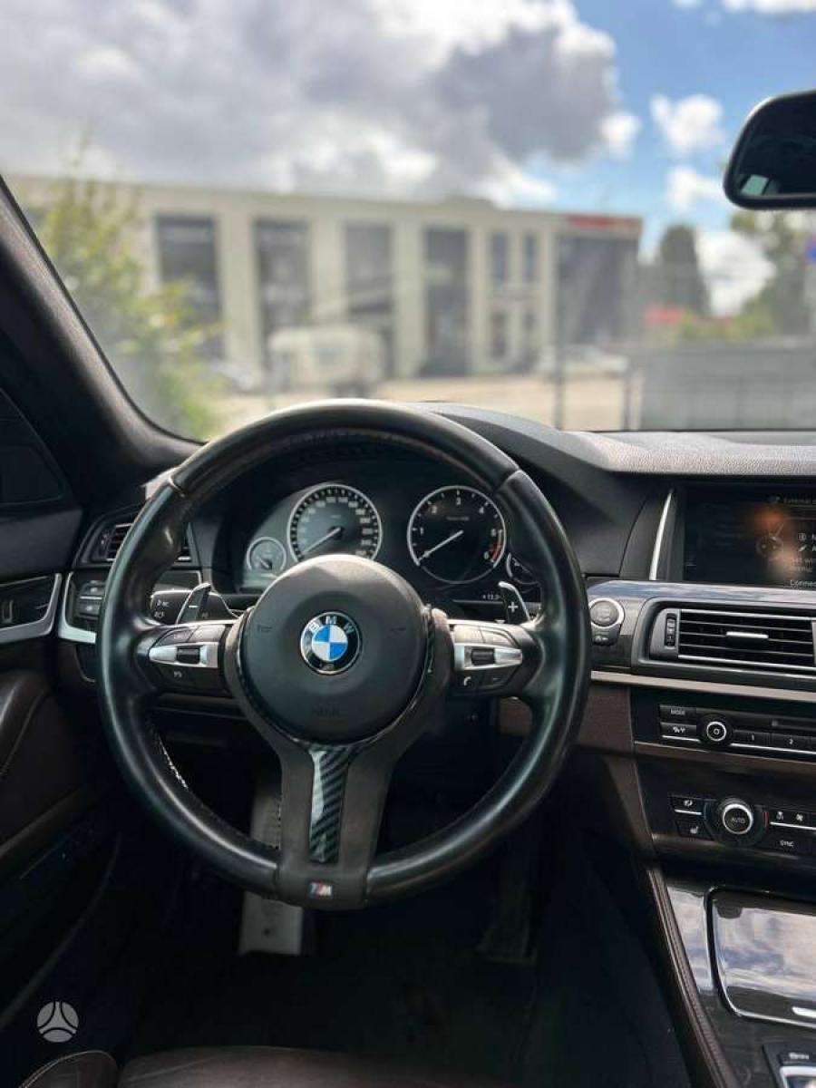 Balts BMW 530 2014 Panevēža, ar dzinēja tilpumu 2.99 L un nobraukumu 277 tūkst. km par 11950 €, foto 27 vietnē AUTOMOTO.COM.LV