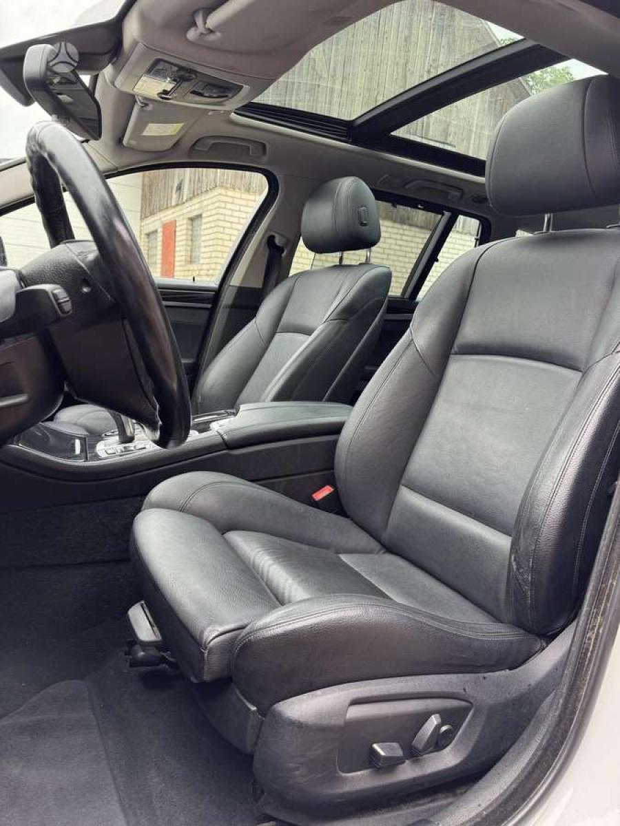 White BMW 530 2015 in Kaunas, with an engine capacity of 2.99 L and mileage of 369 thousand km for 6650 €, photo 15 on AUTOMOTO.COM.LV