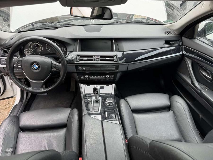 White BMW 530 2015 in Kaunas, with an engine capacity of 2.99 L and mileage of 369 thousand km for 6650 €, photo 23 on AUTOMOTO.COM.LV