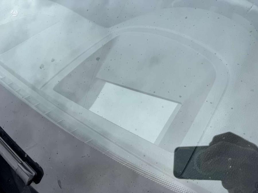 White BMW 530 2015 in Kaunas, with an engine capacity of 2.99 L and mileage of 369 thousand km for 6650 €, photo 27 on AUTOMOTO.COM.LV