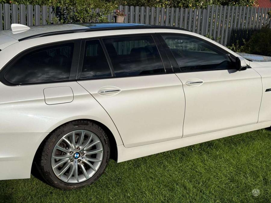 White BMW 530 2015 in Vilnius, with an engine capacity of 2.99 L and mileage of 269 thousand km for 10450 €, photo 5 on AUTOMOTO.COM.LV