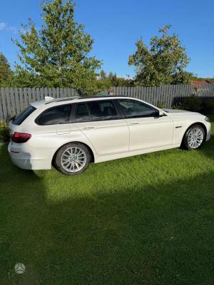 White BMW 530 2015 in Vilnius, with an engine capacity of 2.99 L and mileage of 269 thousand km for 10450 €, photo 9 on AUTOMOTO.COM.LV