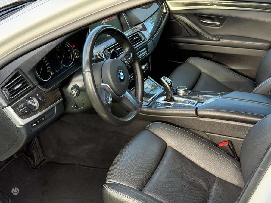 White BMW 530 2015 in Vilnius, with an engine capacity of 2.99 L and mileage of 269 thousand km for 10450 €, photo 16 on AUTOMOTO.COM.LV