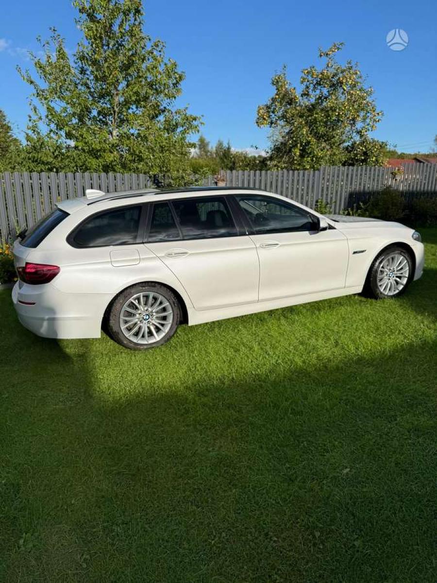 White BMW 530 2015 in Vilnius, with an engine capacity of 2.99 L and mileage of 269 thousand km for 10450 €, photo 21 on AUTOMOTO.COM.LV
