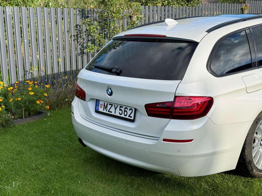 White BMW 530 2015 in Vilnius, with an engine capacity of 2.99 L and mileage of 269 thousand km for 10450 €, photo 26 on AUTOMOTO.COM.LV