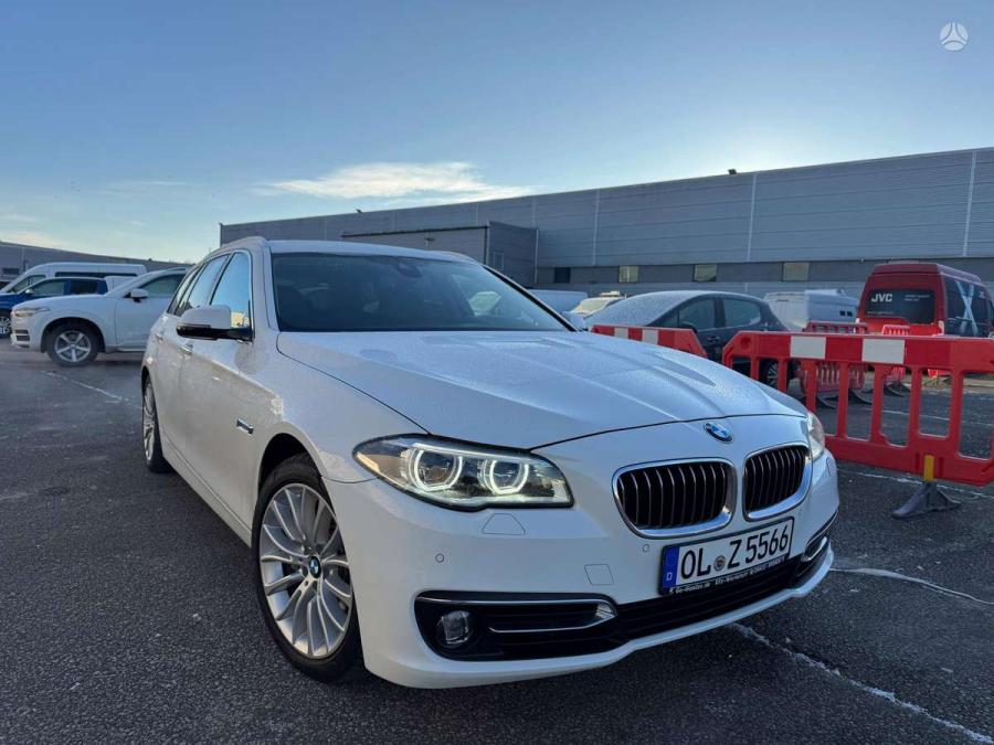 White BMW 530 2016 in Vilnius, with an engine capacity of 3.00 L and mileage of 258 thousand km for 13333 €, photo 8 on AUTOMOTO.COM.LV
