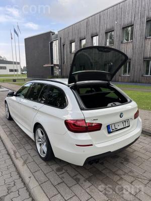 White BMW 530 2016 in Jelgava, with an engine capacity of 3.00 L and mileage of 331 thousand km for 15900 €, photo 4 on AUTOMOTO.COM.LV