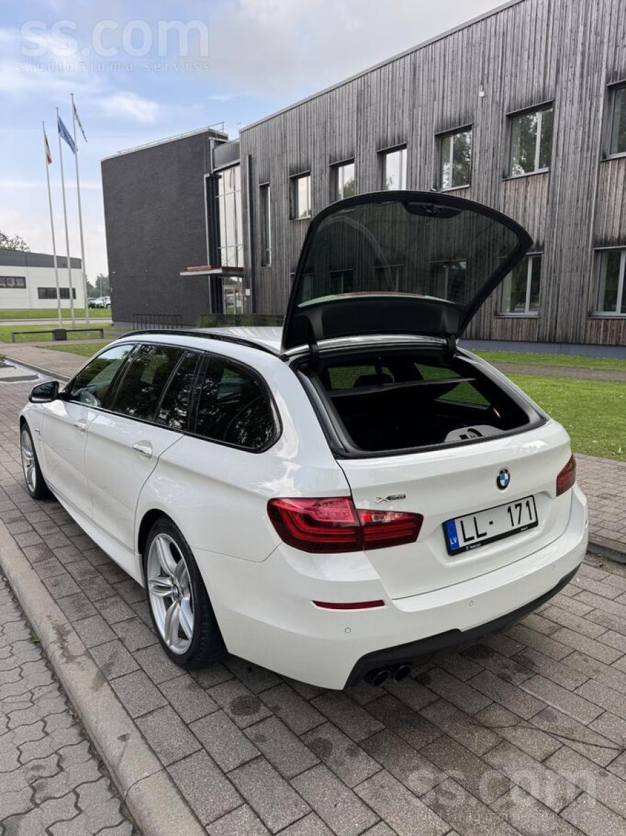 White BMW 530 2016 in Jelgava, with an engine capacity of 3.00 L and mileage of 331 thousand km for 15900 €, photo 4 on AUTOMOTO.COM.LV