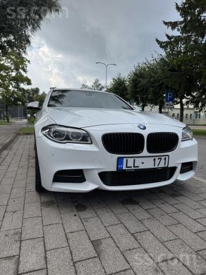 White BMW 530 2016 in Jelgava, with an engine capacity of 3.00 L and mileage of 331 thousand km for 15900 €, photo 5 on AUTOMOTO.COM.LV