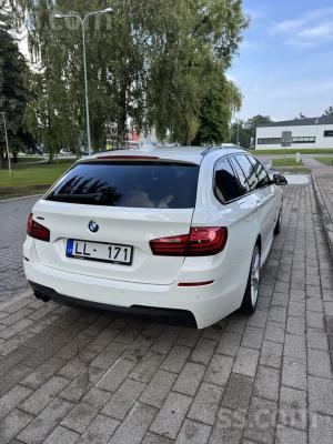 White BMW 530 2016 in Jelgava, with an engine capacity of 3.00 L and mileage of 331 thousand km for 15900 €, photo 7 on AUTOMOTO.COM.LV
