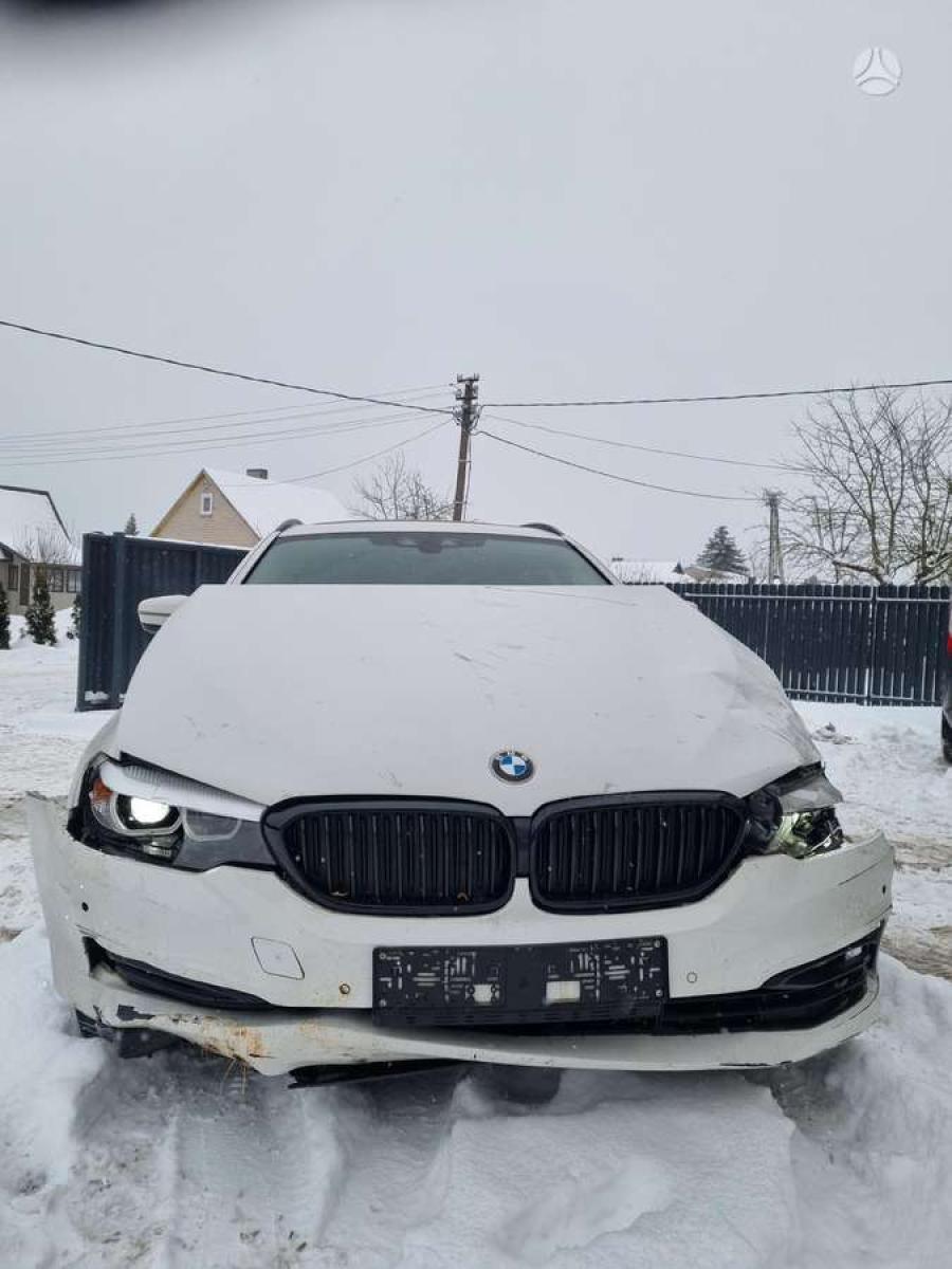 White BMW 530 2017 in Panevezys, with an engine capacity of 2.99 L and mileage of 202 thousand km for 11600 €, photo 2 on AUTOMOTO.COM.LV