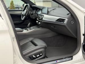 Balts BMW 530 2017 Rīga, ar dzinēja tilpumu 3.00 L un nobraukumu 272 tūkst. km par 20999 €, foto 17 vietnē AUTOMOTO.COM.LV
