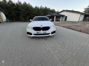 White BMW 530 2017 in Vilnius, with an engine capacity of 2.99 L and mileage of 350 thousand km for 19500 €, photo 4 on AUTOMOTO.COM.LV