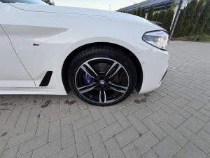 White BMW 530 2017 in Vilnius, with an engine capacity of 2.99 L and mileage of 350 thousand km for 19500 €, photo 8 on AUTOMOTO.COM.LV