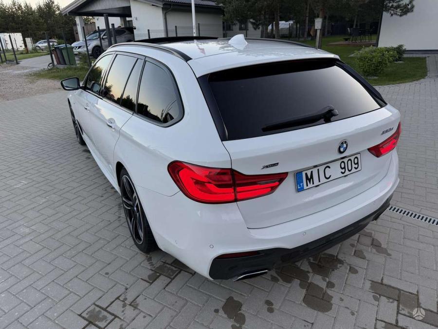White BMW 530 2017 in Vilnius, with an engine capacity of 2.99 L and mileage of 350 thousand km for 19500 €, photo 10 on AUTOMOTO.COM.LV